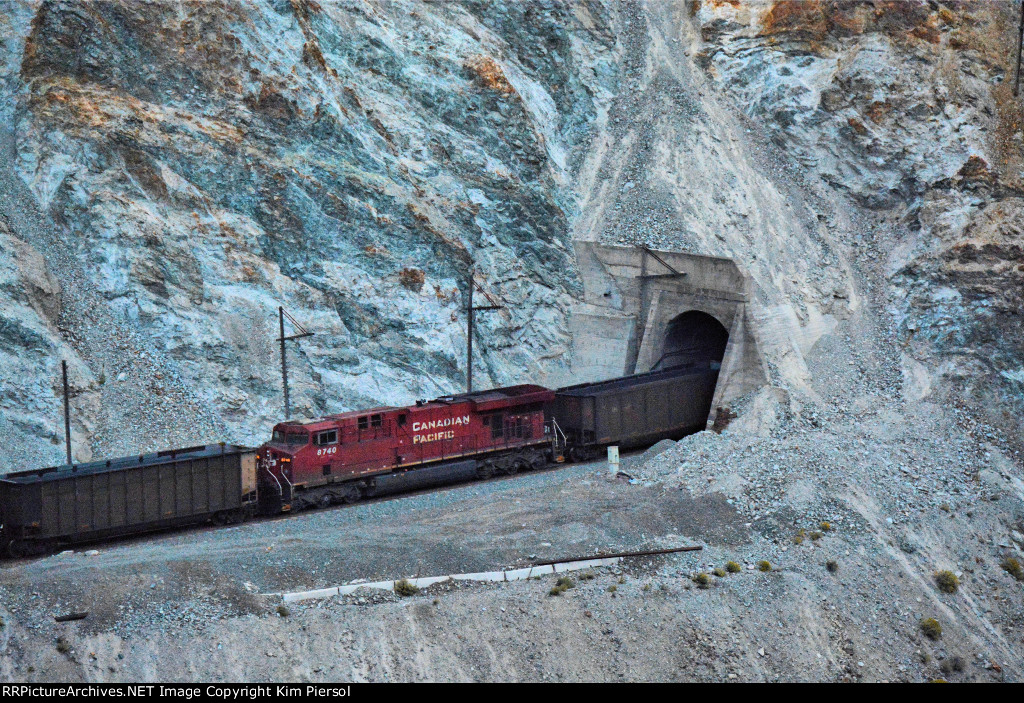 CP 8740 Mid-Train DPU